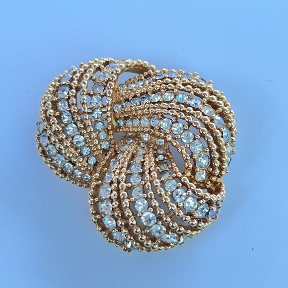 Boucher | Jewelry | Vintage Boucher Knot Brooch Marcel Boucher Goldtone ...